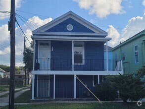 Kempner Park Apartments for Rent with High Ceilings - Galveston, TX ...