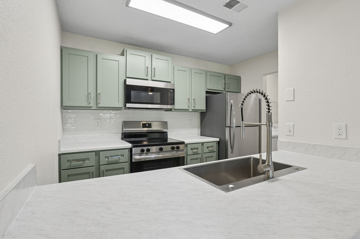 Summit Station - 3925 Satellite Blvd Duluth, GA 30096 | Apartments.com