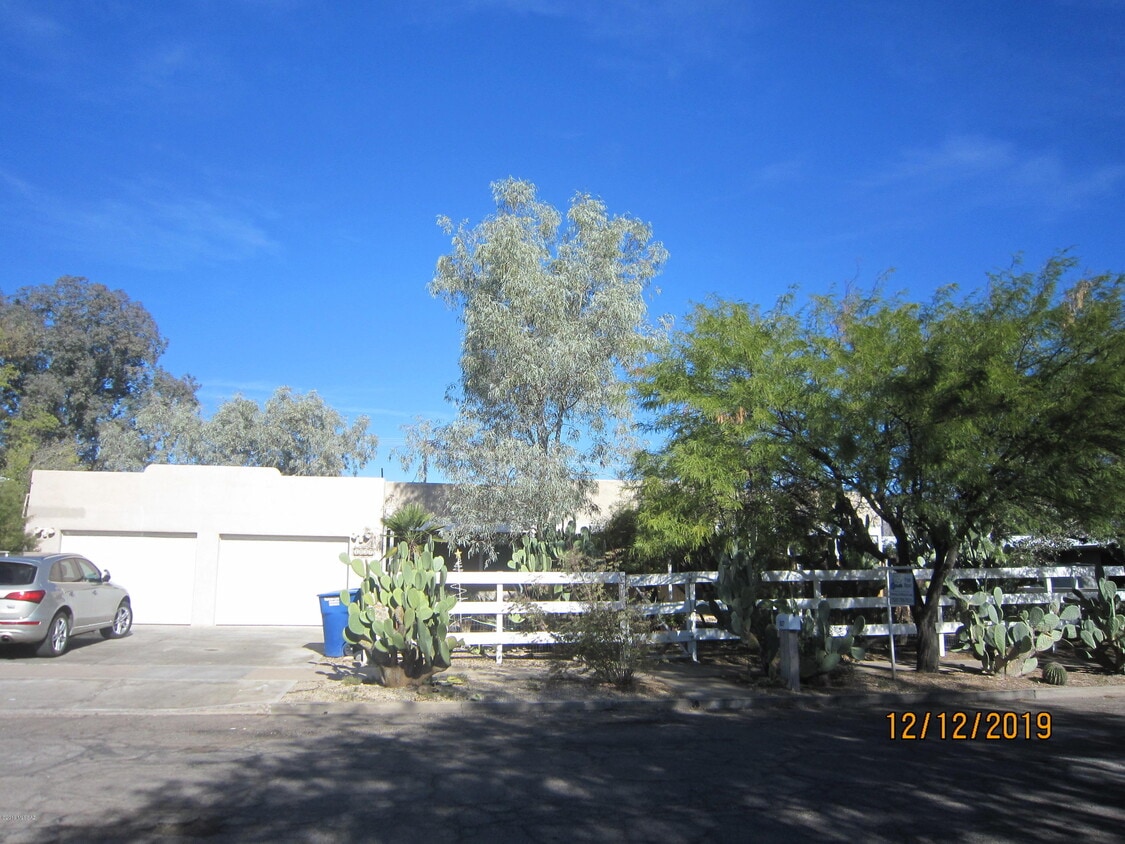 1037 E Edison St, Tucson, AZ 85719 - House Rental in Tucson, AZ | Apartments.com