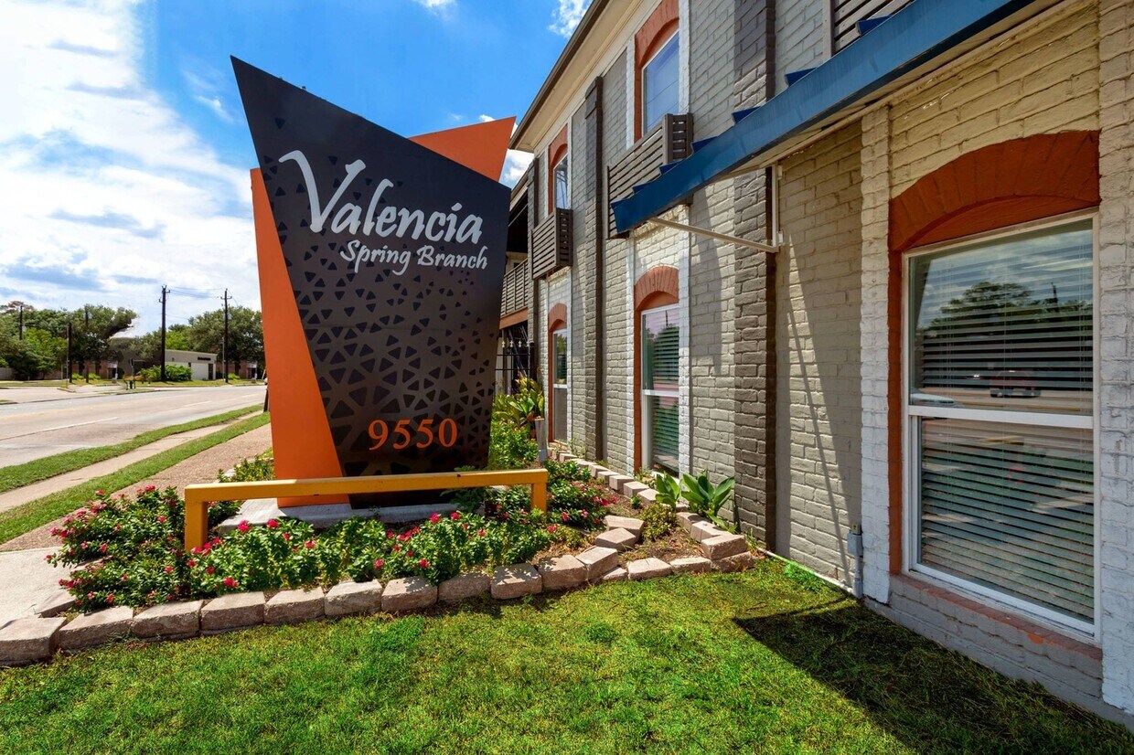 Valencia at Spring Branch - Apartments in Houston, TX | Apartments.com
