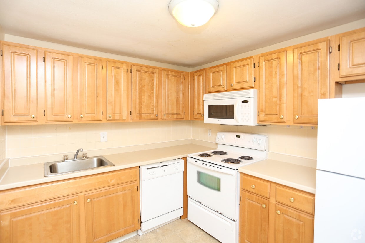 Hamilton Place - 233-255 Main St Watertown, MA 02472 | Apartments.com