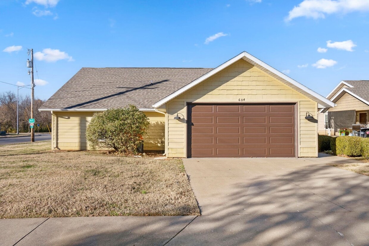 The Villas at Sunset Houses for Rent - Springfield, MO | Apartments.com