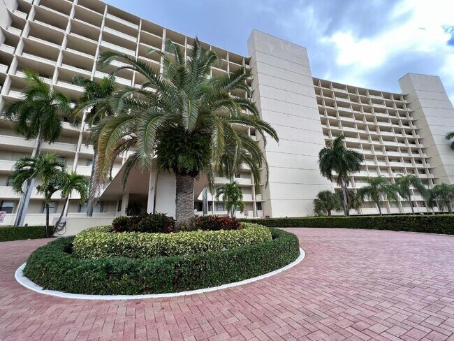 132 Lakeshore Dr Unit #317, North Palm Beach, FL 33408 - Condo for Rent ...