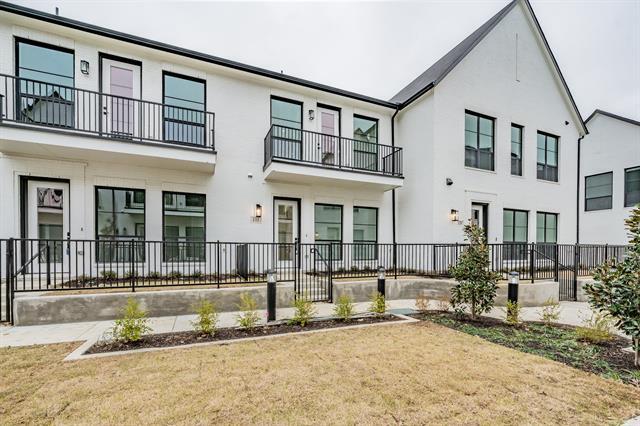 133 Gdn Ct W, Arlington, TX 76013 - Townhome Rentals in Arlington TX ...