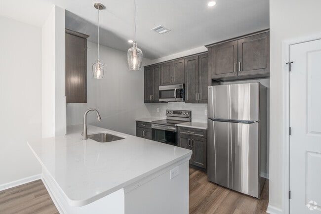 Apartments for Rent with High Ceilings in Fox Chase Manor, Bethlehem ...