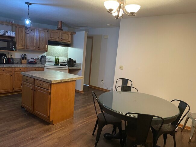 400 5th St SE Unit 2, Waseca, MN 56093 - 400 5th St SE Waseca, MN 56093 ...
