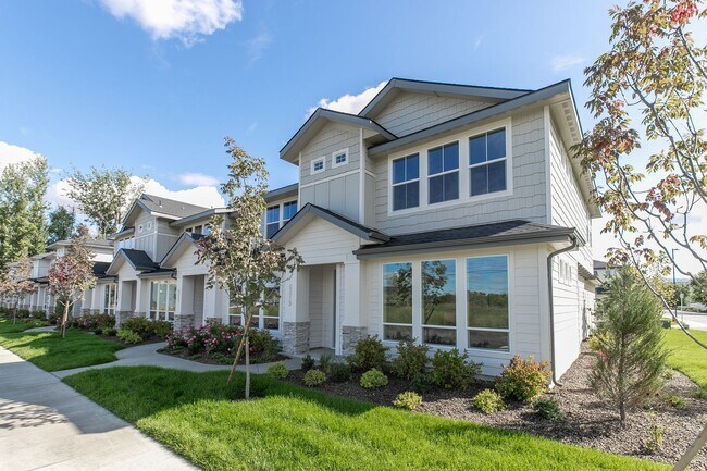 Roe Street Townhomes Boise Idaho 83714 Townhomes for Rent - Boise, ID ...