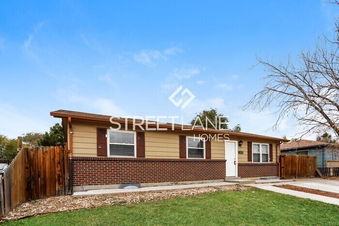 5539 Yost Ct, Denver, CO 80239 - House Rental in Denver, CO ...