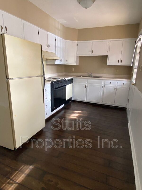 1975 Darby Dr Unit B-7, Florence, AL 35630 - Condo for Rent in Florence, AL | Apartments.com