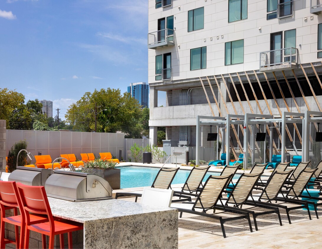 Residences At Saltillo Austin