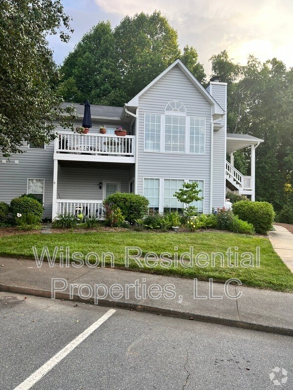 Lantern Ridge Heatherbrook Apartments for Rent with Parking - Winston ...