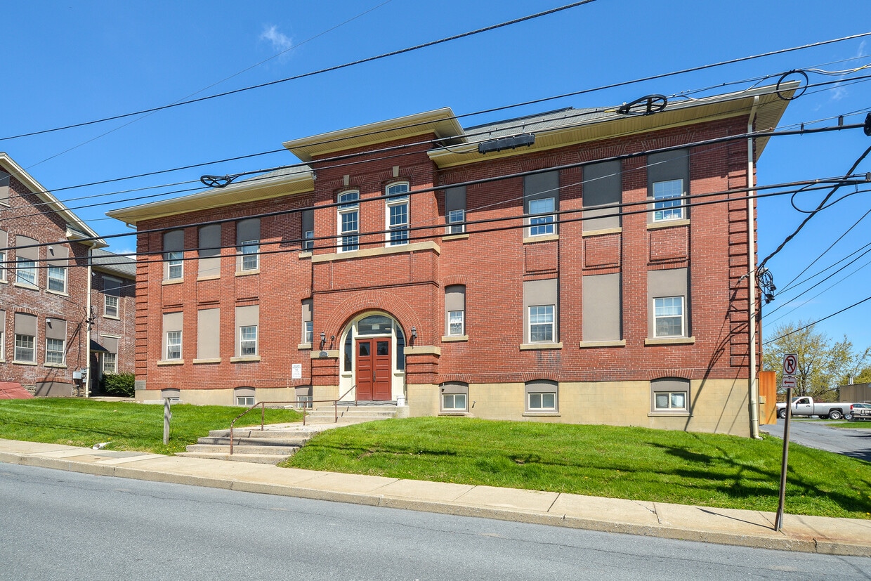 Bethlehem Apartments - 3015 Easton Ave Bethlehem, PA 18017 | Apartments.com