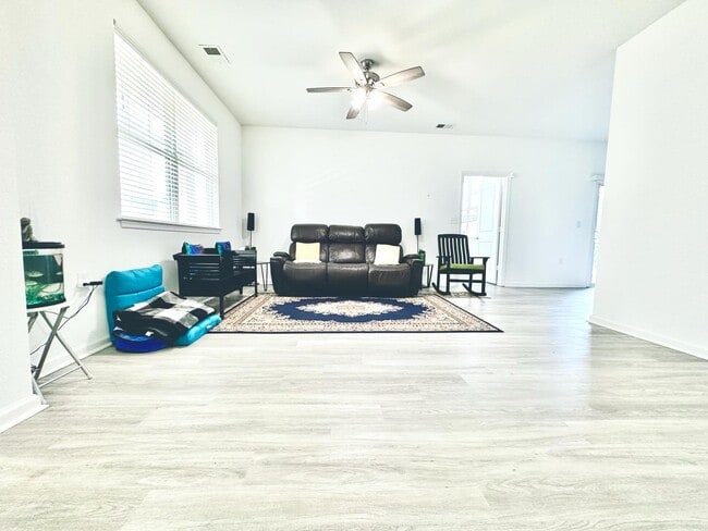 4069 Trenwith Ln, Virginia Beach, VA 23456 - Townhome Rentals in ...