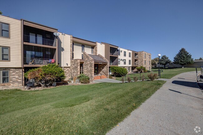Pine Tree Condominiums Apartments for Rent - Casper, WY - Updated Today ...