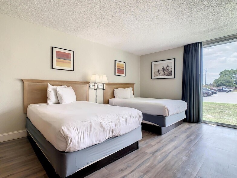 2295 E Irlo Bronson Memorial Hwy Unit 100, Kissimmee, FL 34744 ...