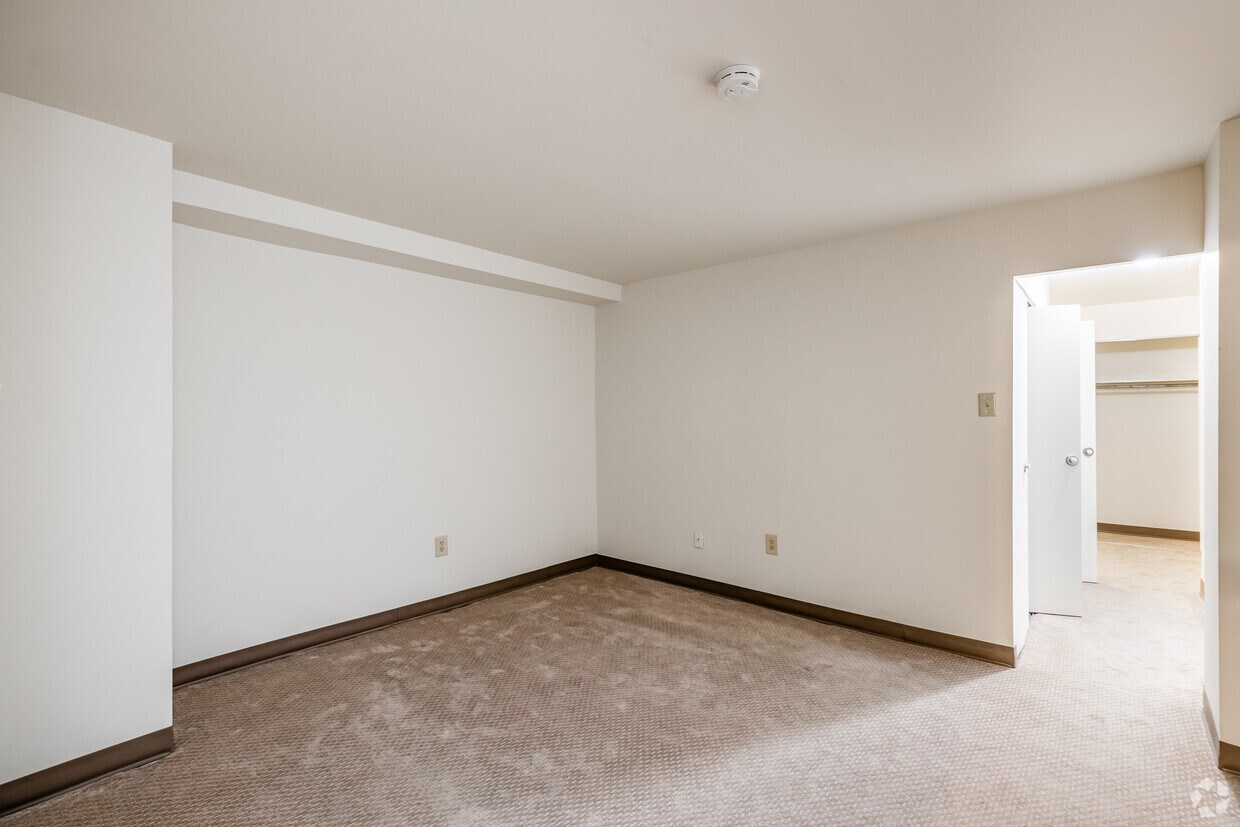 Webster Hall - 101 N Dithridge St Pittsburgh, PA 15213 | Apartments.com