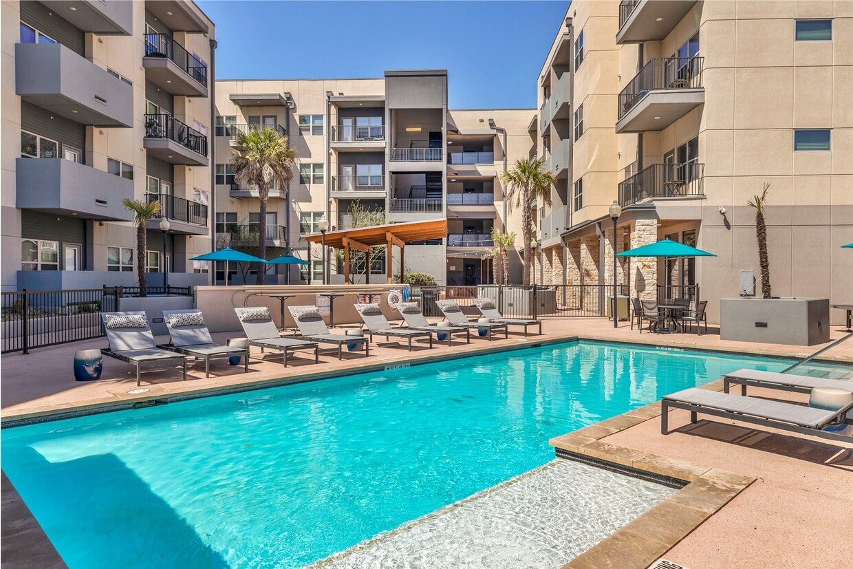 Apartments On Harry Wurzbach