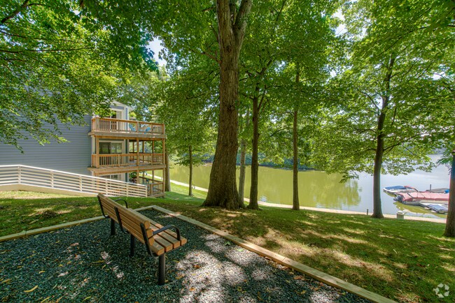 Lions Creek at Morse Lake Apartments for Rent with Hardwood Floors ...