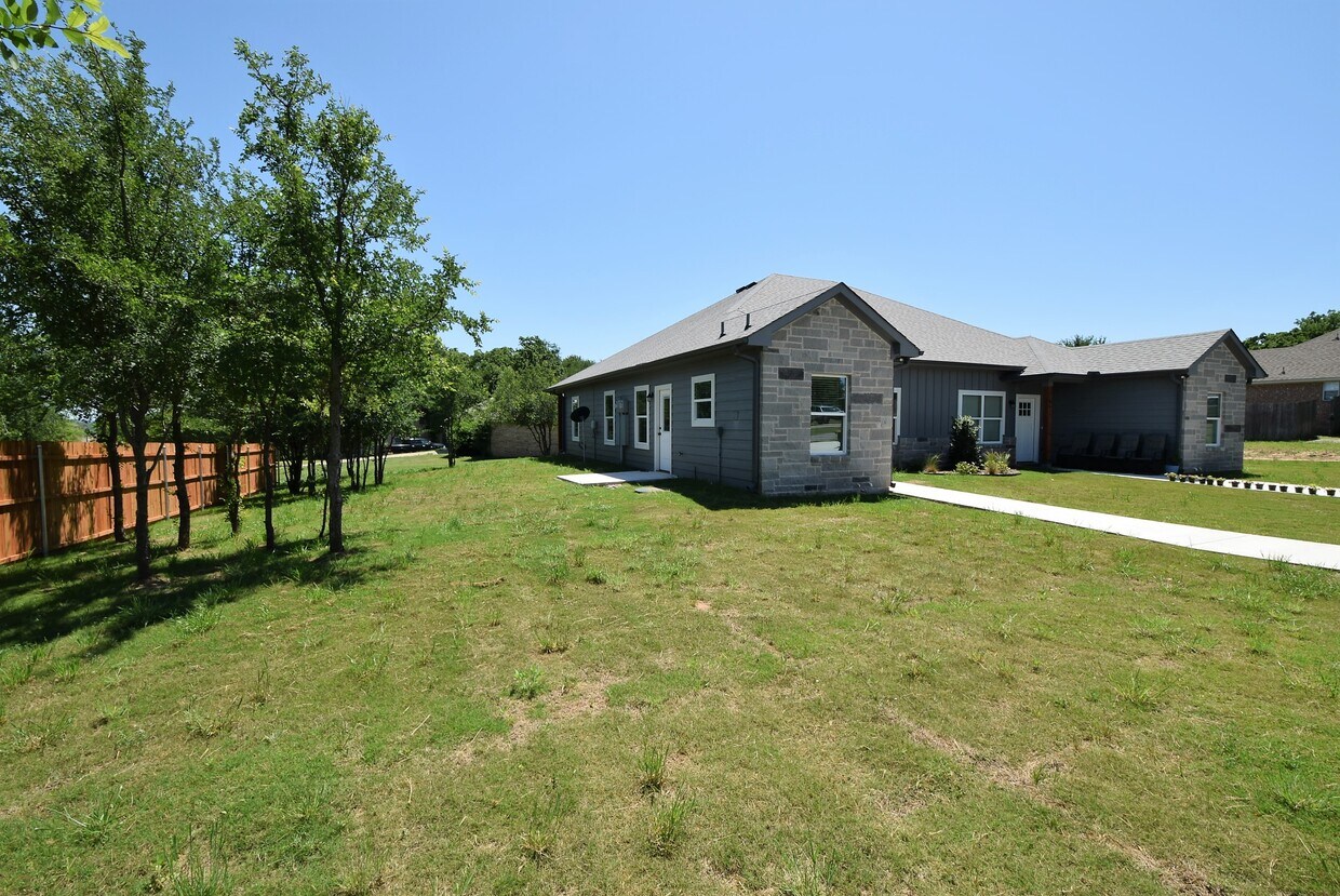 3615 Mandy Dr, Granbury, TX 76048 - Townhome Rentals in Granbury TX ...