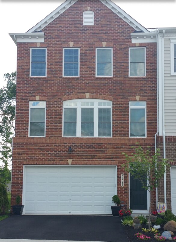 26084 Huntwick Glen Square, Stone Ridge, VA 20105 | Apartments.com