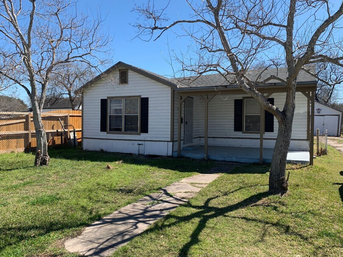 2414 Cleo St, Corpus Christi, TX 78405 - House Rental in Corpus Christi ...