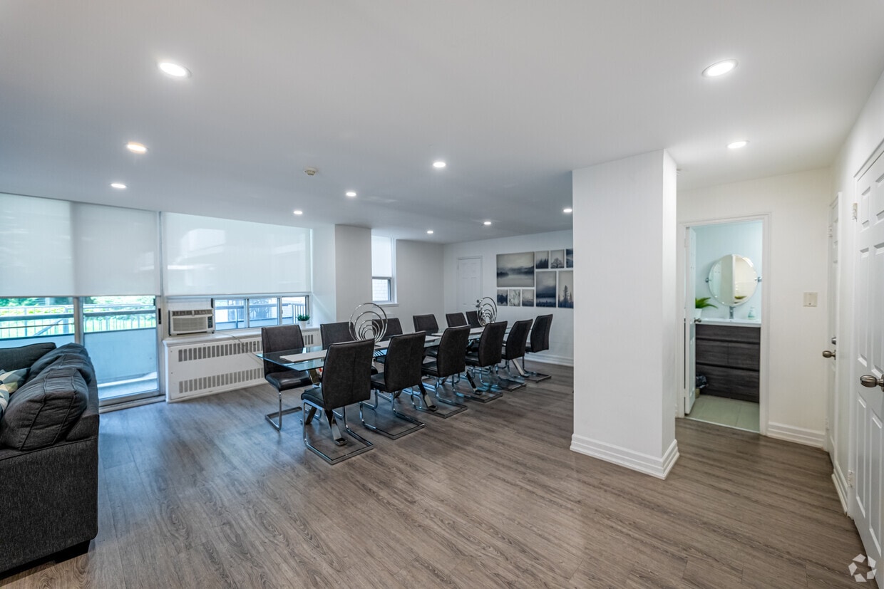 Four Thousand Yonge Street Apartments - 4000 Yonge St Toronto, ON ...