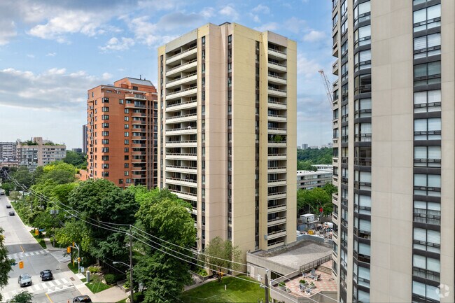Forest Hill South Toronto Apartments for Rent with a Swimming Pool - Toronto, ON - 5 Rentals ...