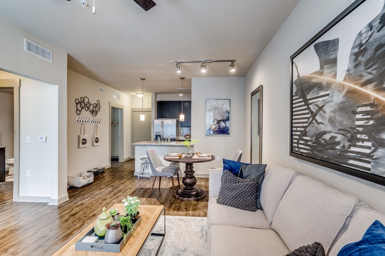 Junction 15 - 930 E 15th St Plano, TX 75074 | Apartments.com