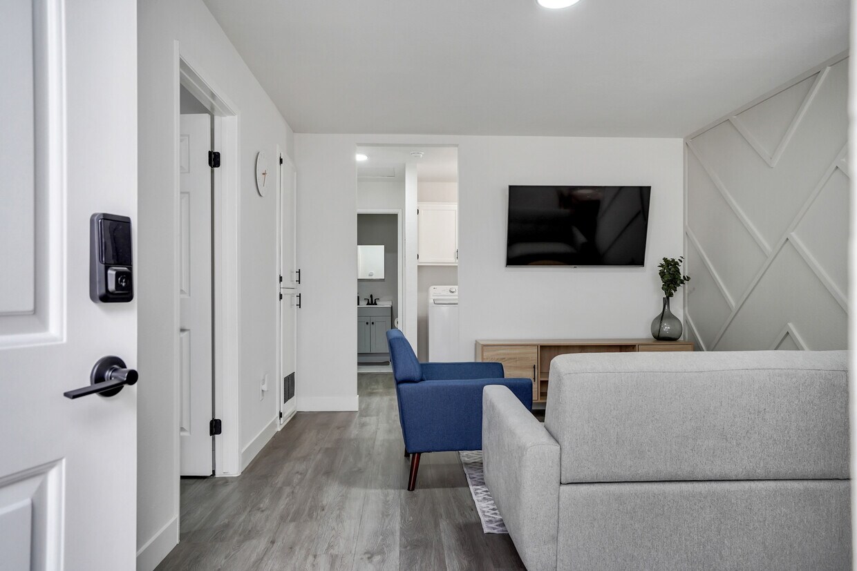 1522 S Manhattan Plz, Los Angeles, CA 90019 - House Rental in Los ...