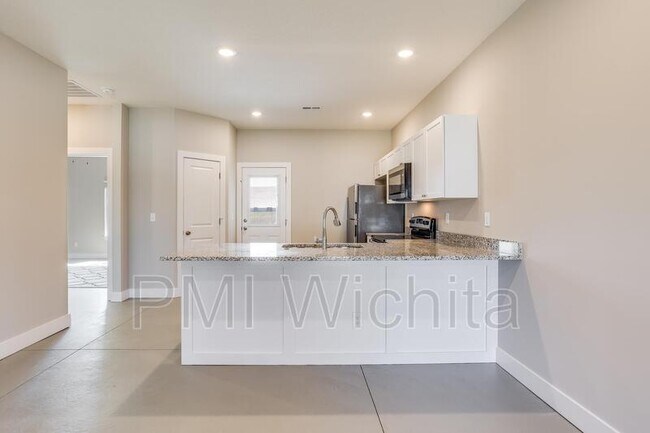 5242 N Cypress Cir, Bel Aire, KS 67226 - Condo for Rent in Bel Aire, KS ...