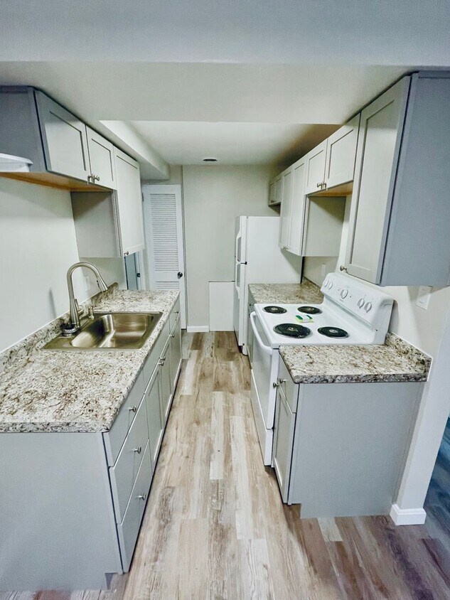 Full Rehab building in Bellevue area of Pi... - 521 Ohio River Blvd ...