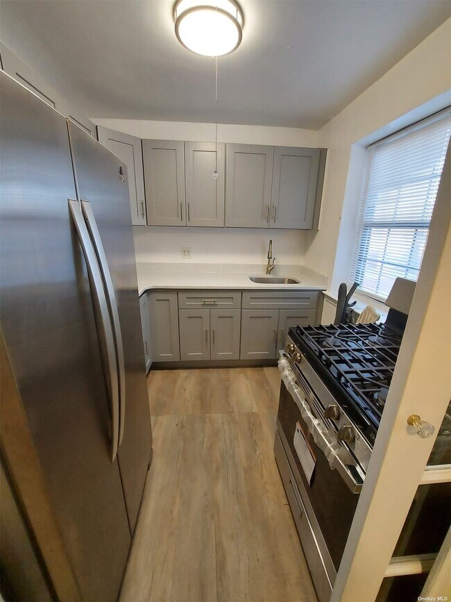 147-12 78th Rd Unit 3B, Queens, NY 11367 - Room for Rent in Queens, NY ...