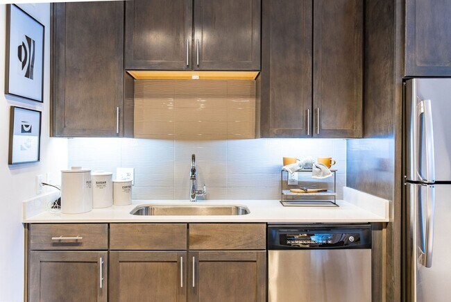 Cortland at Phipps Plaza Apartments - 707 Park Ave NE Atlanta, GA ...