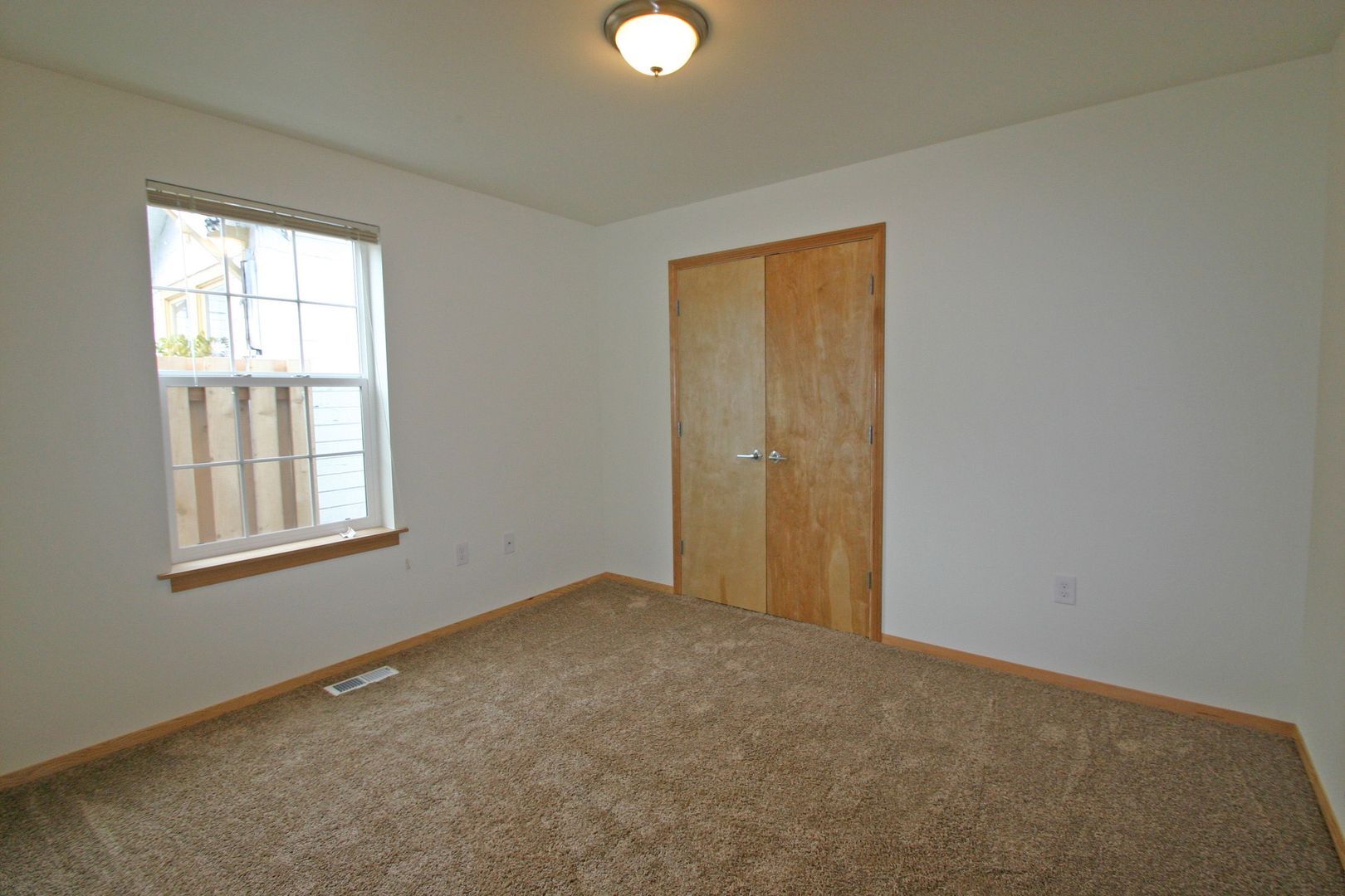 420 S Columbia St Unit 201, Seaside, OR 97138 - Room for Rent in ...