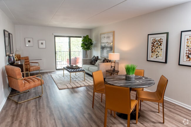 Cedar Run Condominiums Apartments for Rent - Wheeling, IL - Updated ...