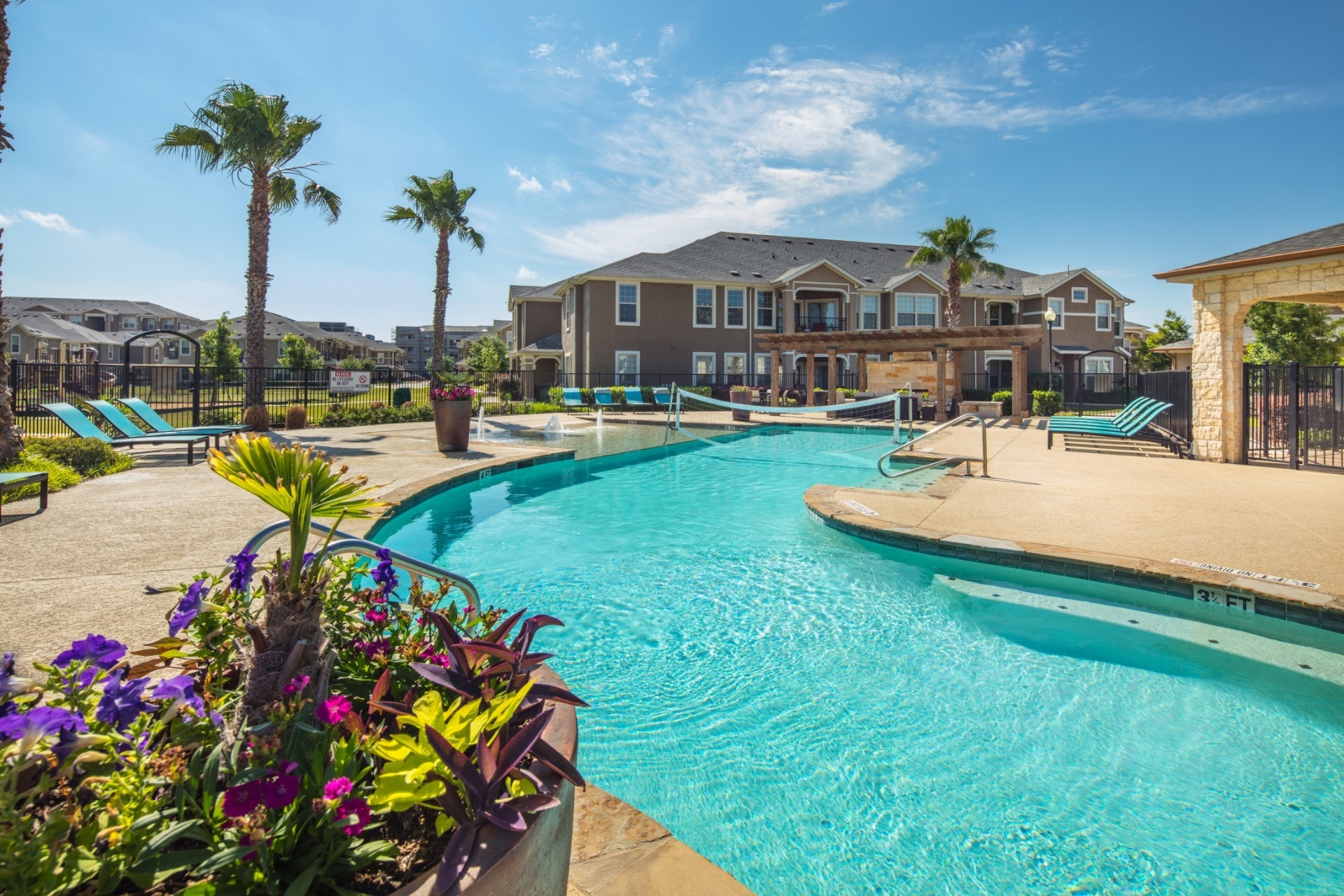 Avenues at Creekside - 625 Creekside Way New Braunfels, TX 78130 ...