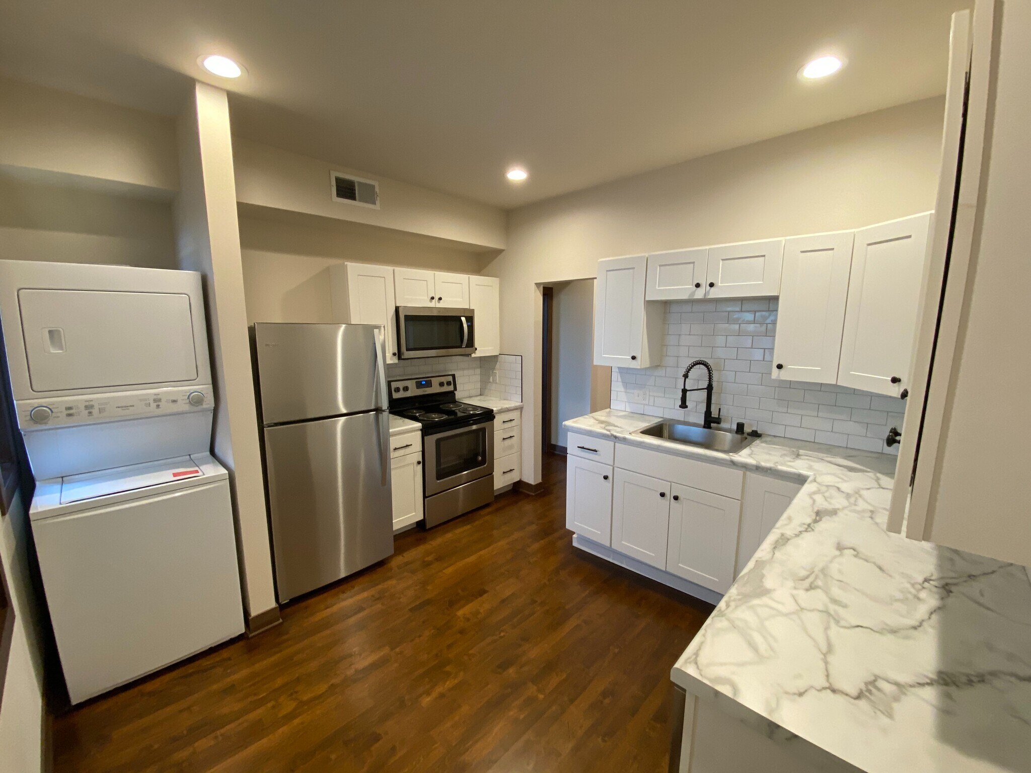 2314 W Wells St, Milwaukee, WI 53233 - 2314 W Wells St Milwaukee, WI ...