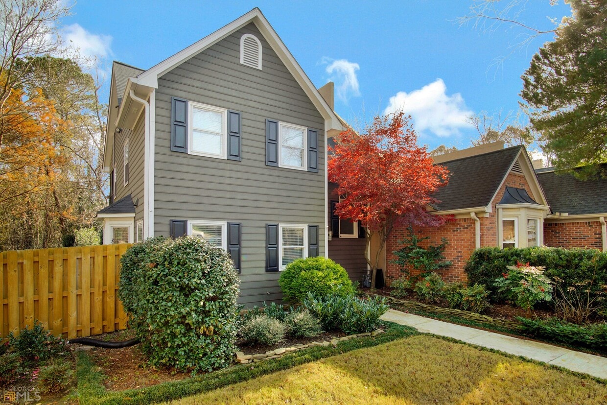 965 Lenox Hill Ct NE, Atlanta, GA 30324 - Townhome Rentals in Atlanta GA | Apartments.com
