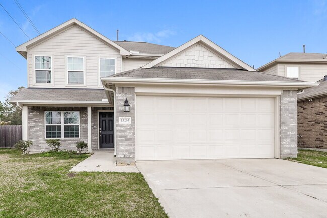 3 Bedroom Apartments for Rent in Tidwell Lakes, Houston | Apartments.com