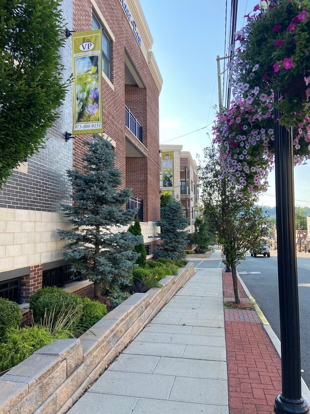 Verona Place - 435-449 Bloomfield Ave Verona, NJ 07044 | Apartments.com