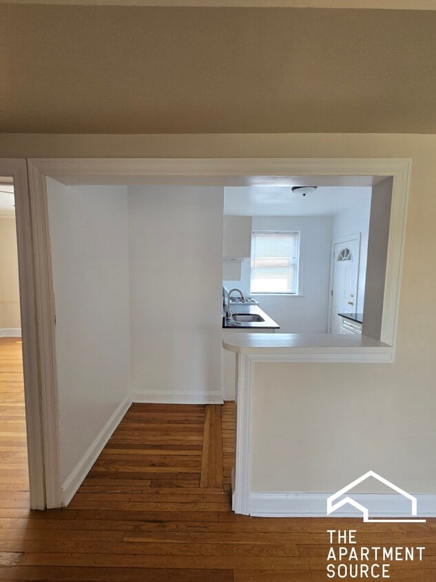 927 Forest Ave Unit 927 Forest Ave, Evanston, IL 60202 | Apartments.com