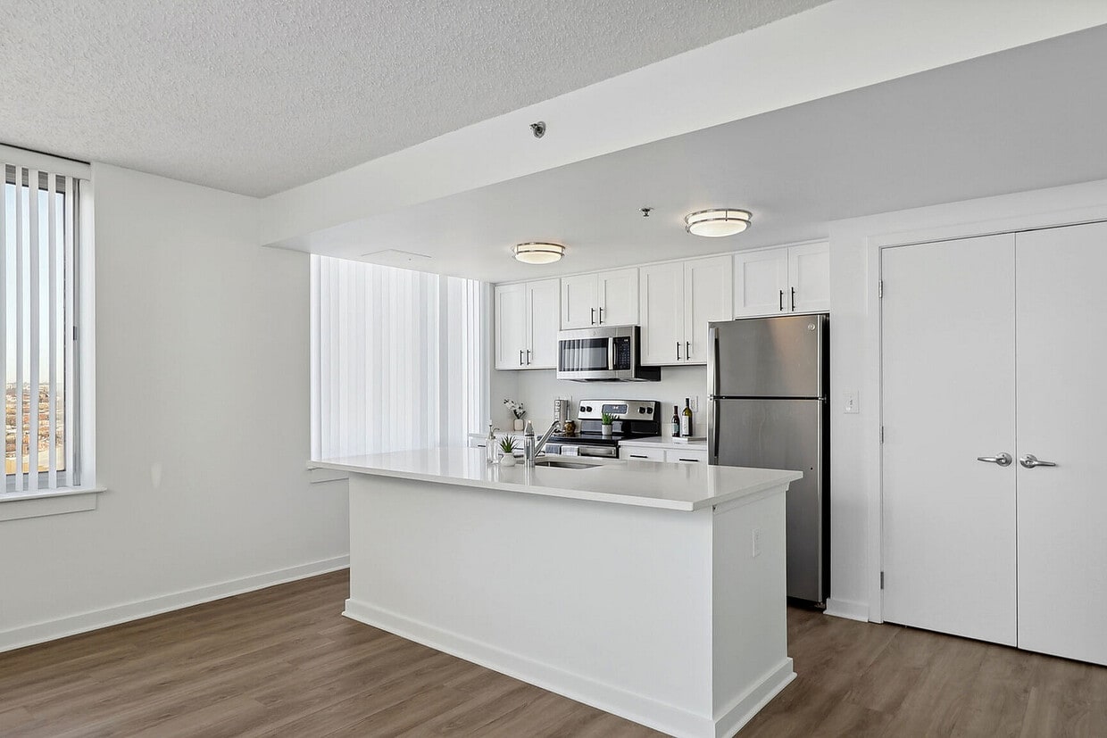 The Zenith - 511 W Pratt St Baltimore, MD 21201 | Apartments.com