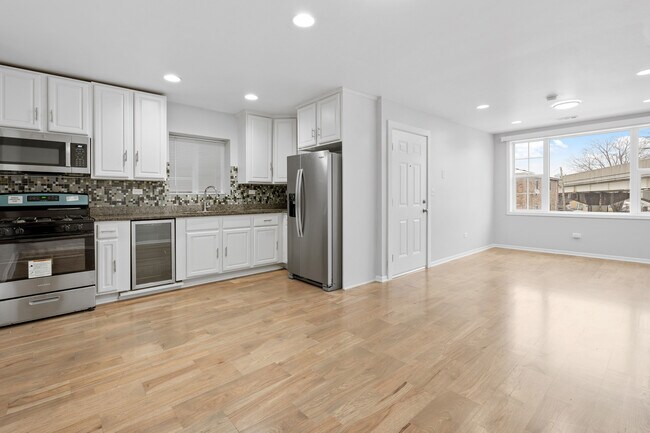 5314 S Kenneth Ave Unit 3, Chicago, IL 60632 - Condo for Rent in ...