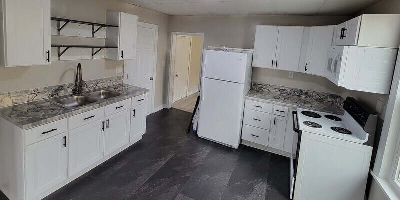 2469 Pinard St, Dubuque, IA 52001 - House Rental in Dubuque, IA ...