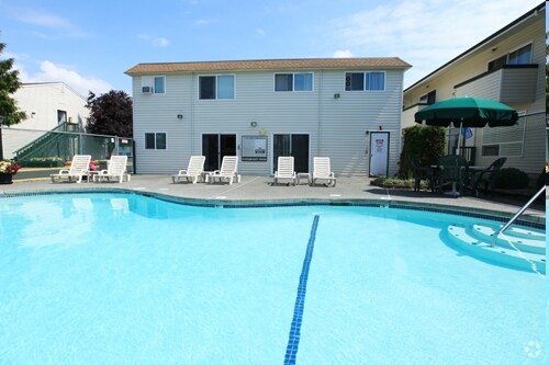 Downtown Burien Apartments for Rent with a Swimming Pool - Burien, WA ...