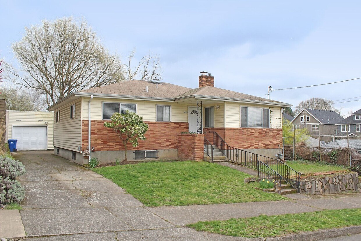 2136 SE 29th Ave, Portland, OR 97214 - House Rental in Portland, OR ...