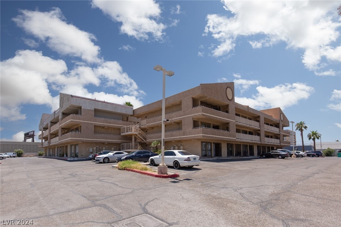 2221 W Bonanza Rd Unit 66, Las Vegas, NV 89106 - Condo for Rent in Las ...