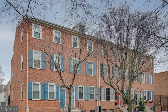 727 Lombard St, Philadelphia, PA 19147 - Townhome Rentals in Philadelphia PA | Apartments.com