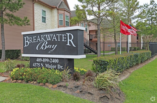 Breakwater Bay Apartments Apartments - Beaumont, TX | Apartments.com Breakwater Bay Apartments Apartments - Beaumont, TX | Apartments.com