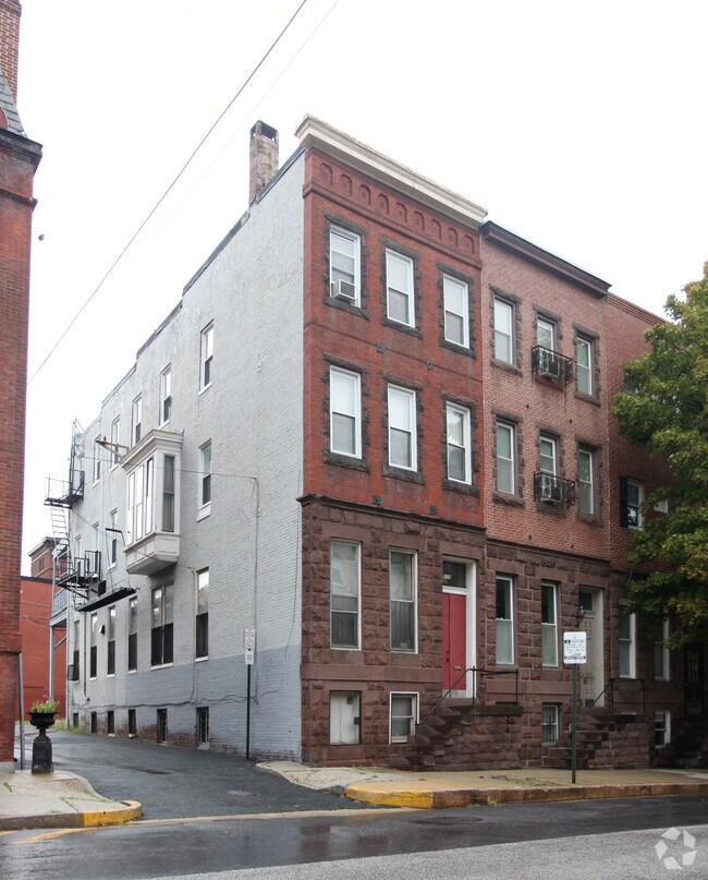208 E Biddle St, Baltimore, MD 21202 Apartments - Baltimore, MD ...